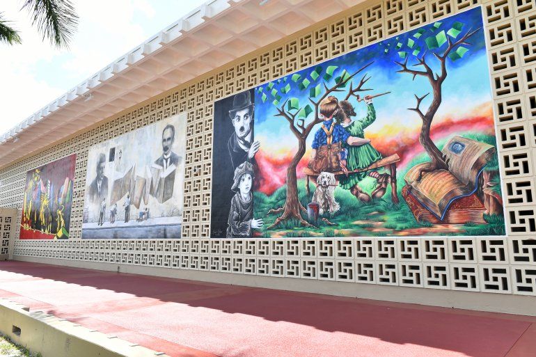 Biblioteca John F. Kennedy muestra un nuevo rostro a Hialeah