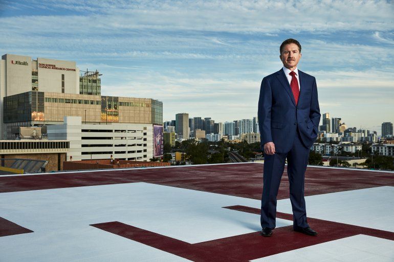 El Dr. Joseph Lamelas hace arte con el órgano más increíble de nuestro ...