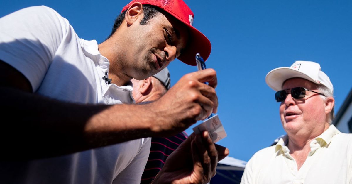 Ramaswamy alcanza a DeSantis en 2do lugar de encuestas