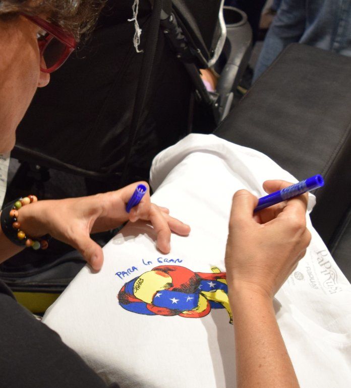 Rayma sorprende con su Amor en tiempos de Trump