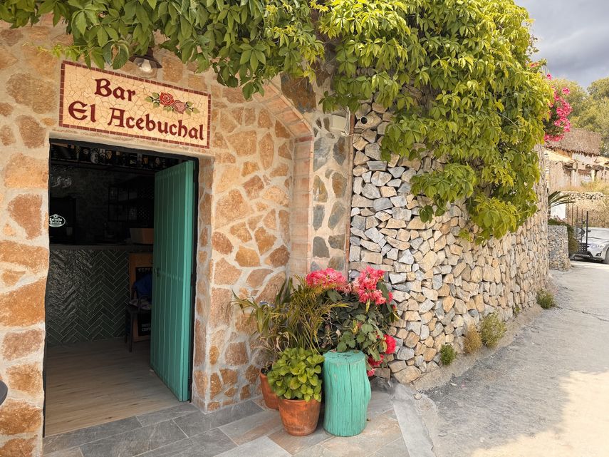 El Acebuchal, el pueblo que se reconstruyó sobre una herida