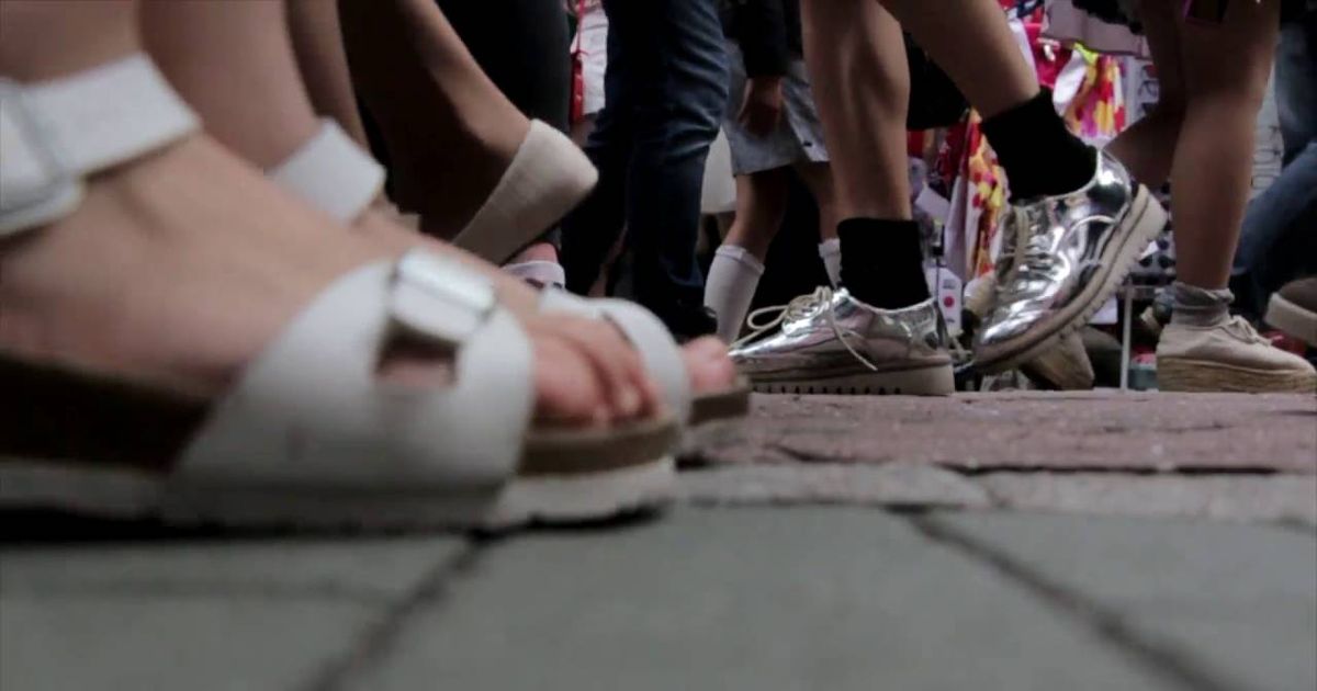 ¿Sabías que estar parado puede ayudarte a eliminar peso?