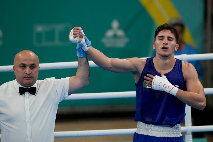 Boxeador de México emula a su padre y clasifica a los Juegos Olímpicos