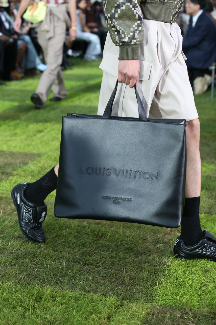 Louis Vuitton lanza zapatos de fútbol diseñados por Pharrell Williams