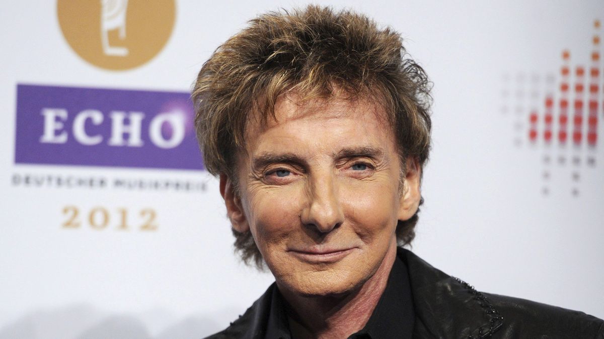 A los 73 años, Barry Manilow habla en público sobre su homosexualidad