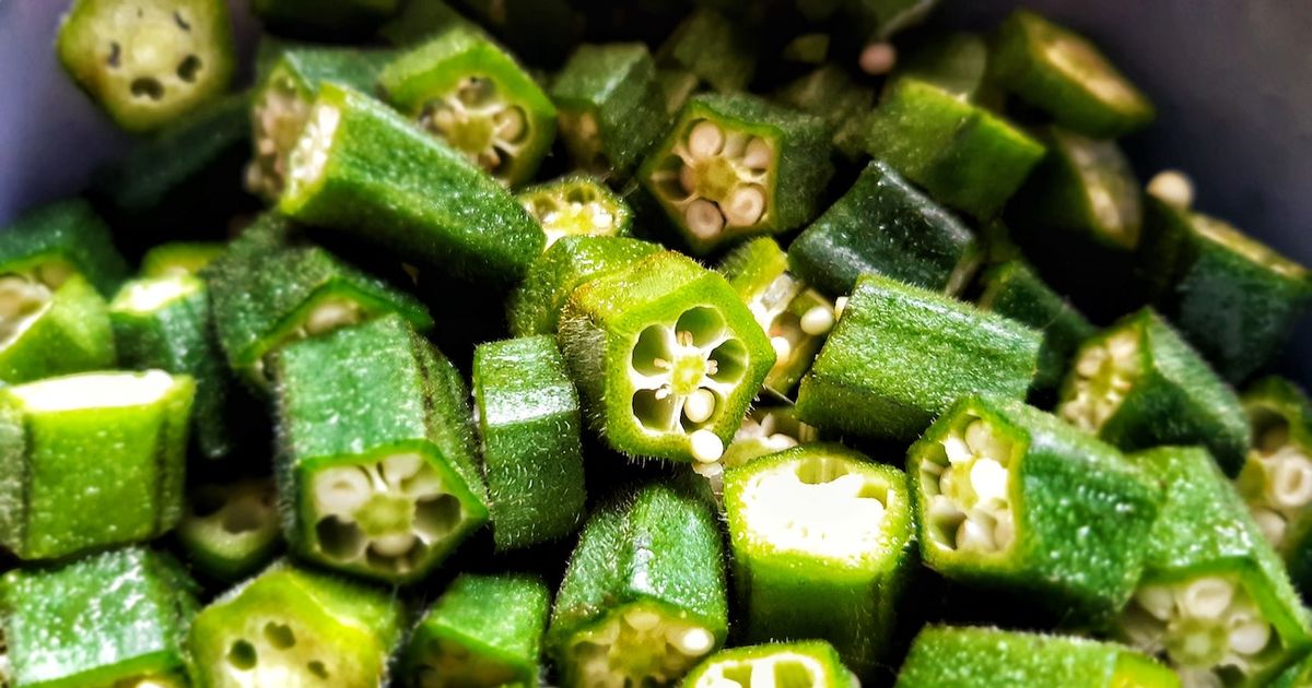 El quimbombó no solo resbala, ayuda a remover microplásticos