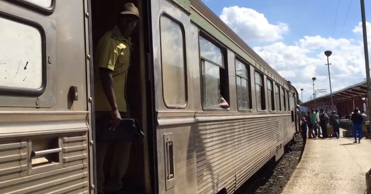 Francia destina 46 millones de dólares para recuperar el ferrocarril en ...