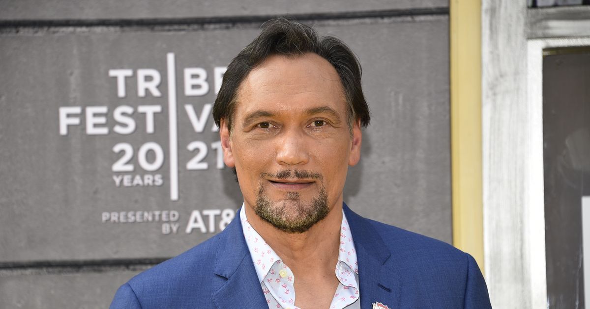 Actor Jimmy Smits descubre que puede cantar, y más