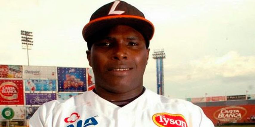 Cubano Mostelier fue suspendido en México