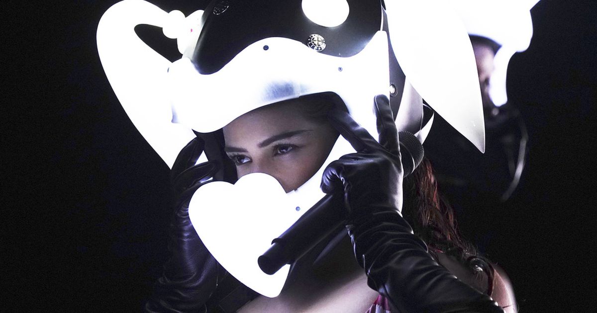 Rosalía y Rauw Alejandro irradian amor en Coachella