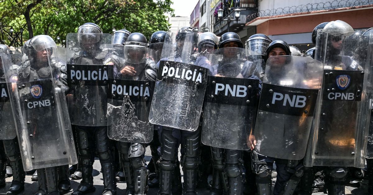 Denuncian represión contra la prensa en Venezuela durante protesta laboral