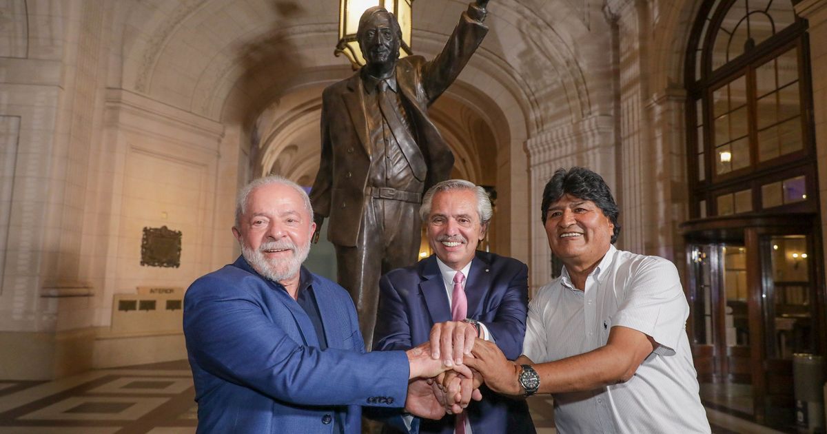 Lula busca liderar castrochavismo continental