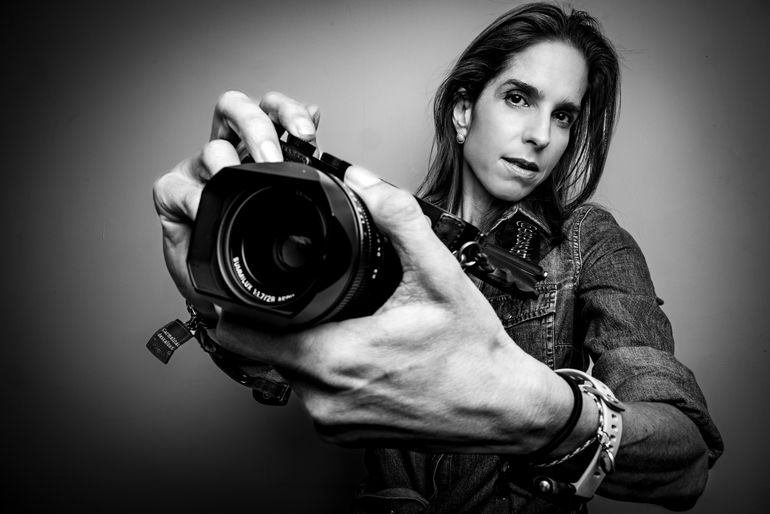 Fotógrafa publica libro y muestra Recogelocos en Miami