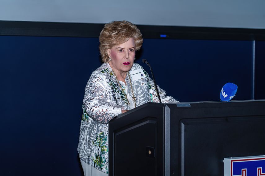 Presentan El sueño americano de Gus Machado, narrado en un libro