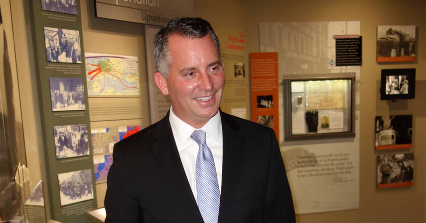 Exrepublicano anuncia campaña para gobernación de Florida como demócrata