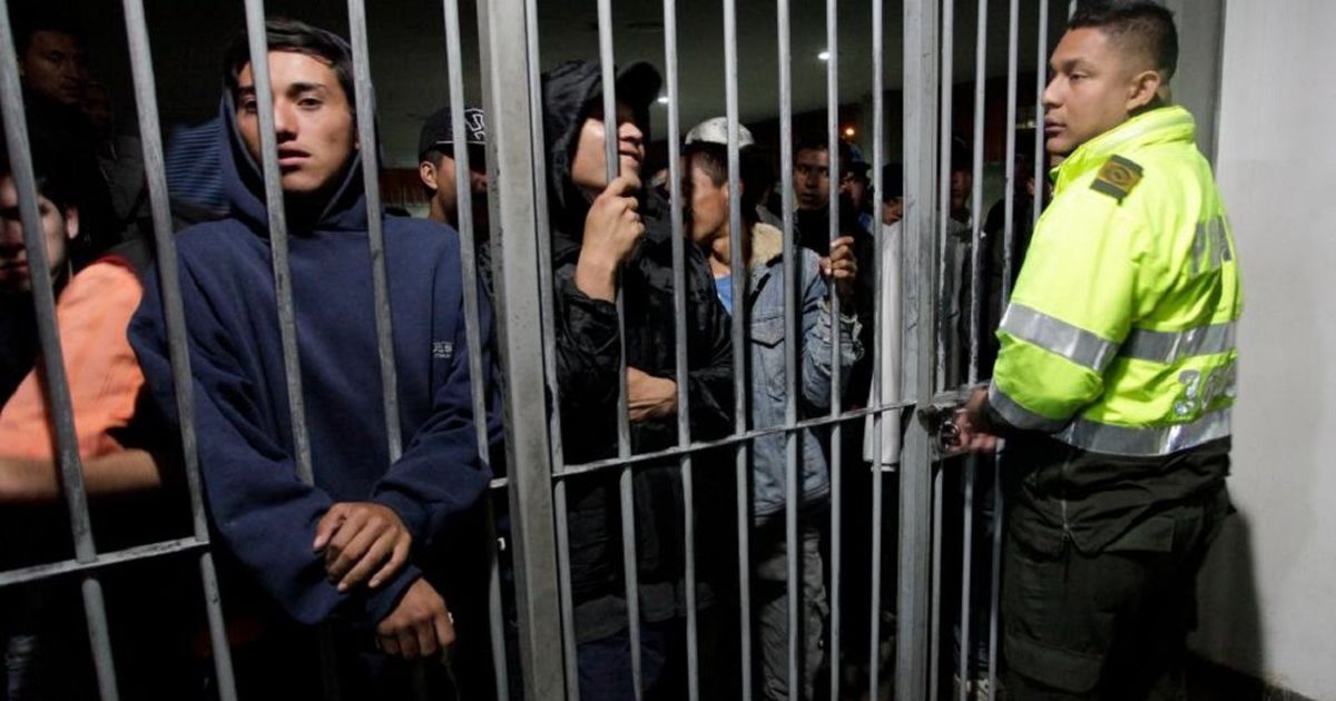 Una veintena de presos se escapan de centro de reclusión temporal en Bogotá