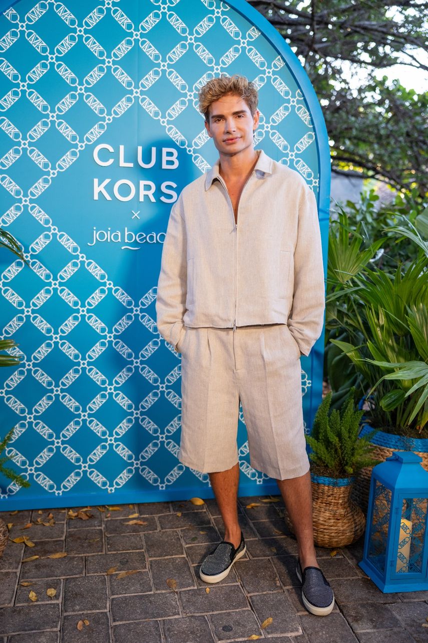 Celebridades asisten a la inauguración del Club Kors de Michael Kors