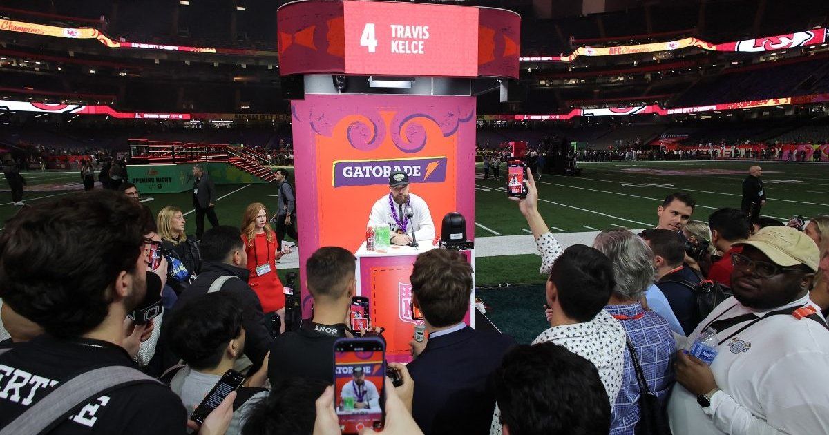 Reportero deportivo muere mientras cubría el Super Bowl