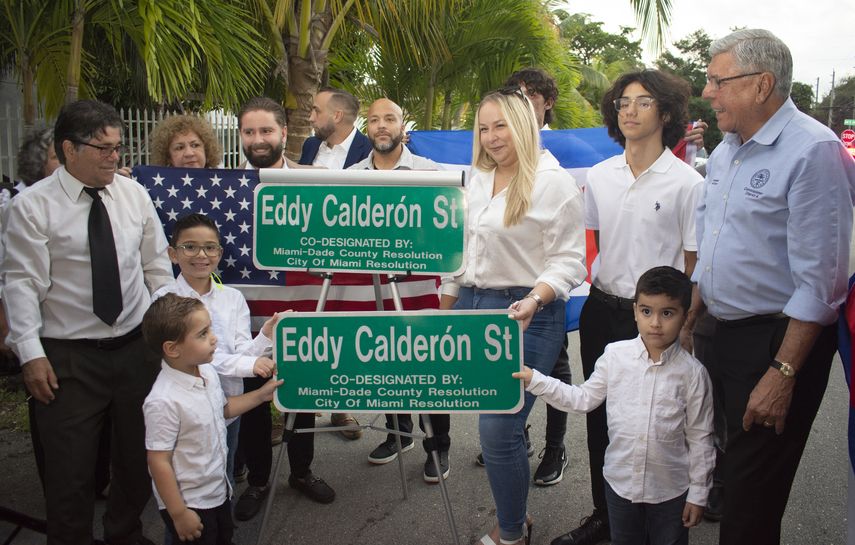 Miami inaugura calle en honor a Eddy Calderón