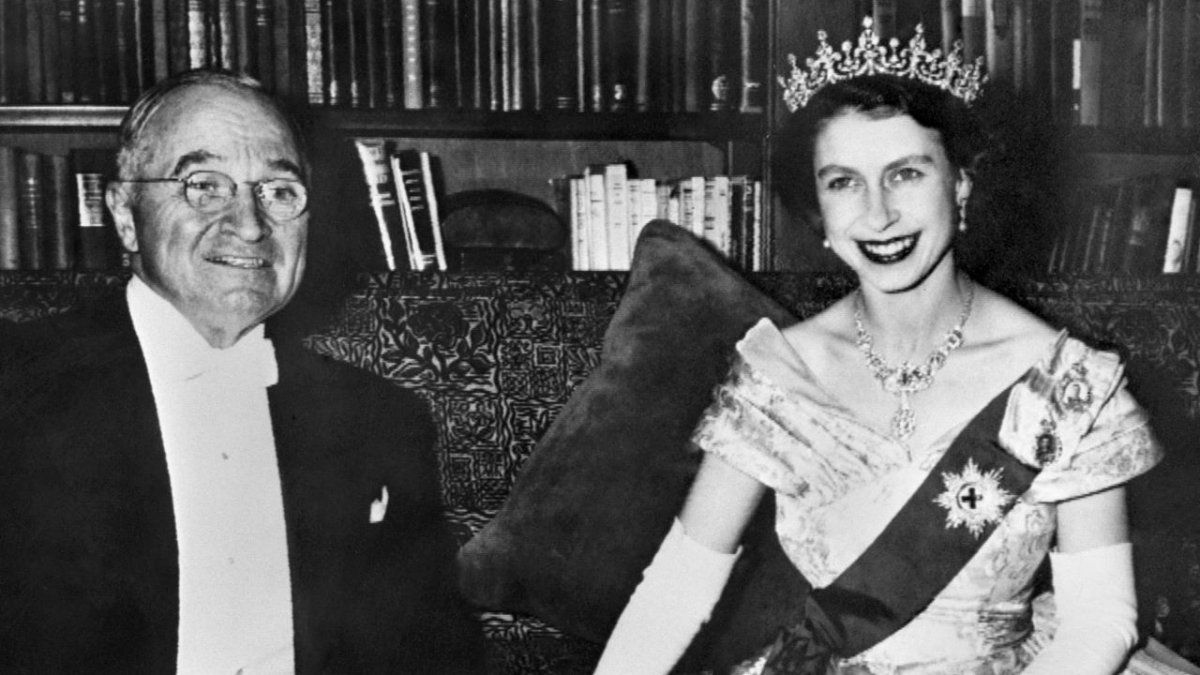 Una reina y 14 presidentes: la relación especial de Isabel II con EEUU