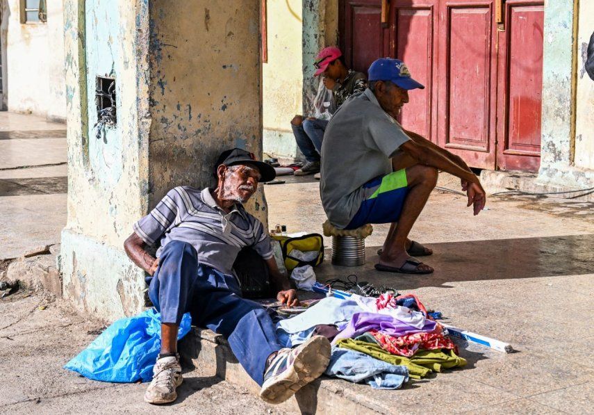 Envejecer en Cuba, una lucha diaria por sobrevivir y sortear la severa ...