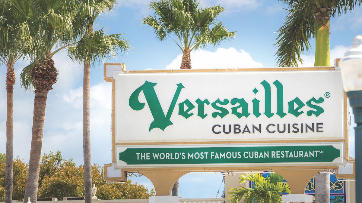 Versailles: 50 años de la catedral del sabor en Miami