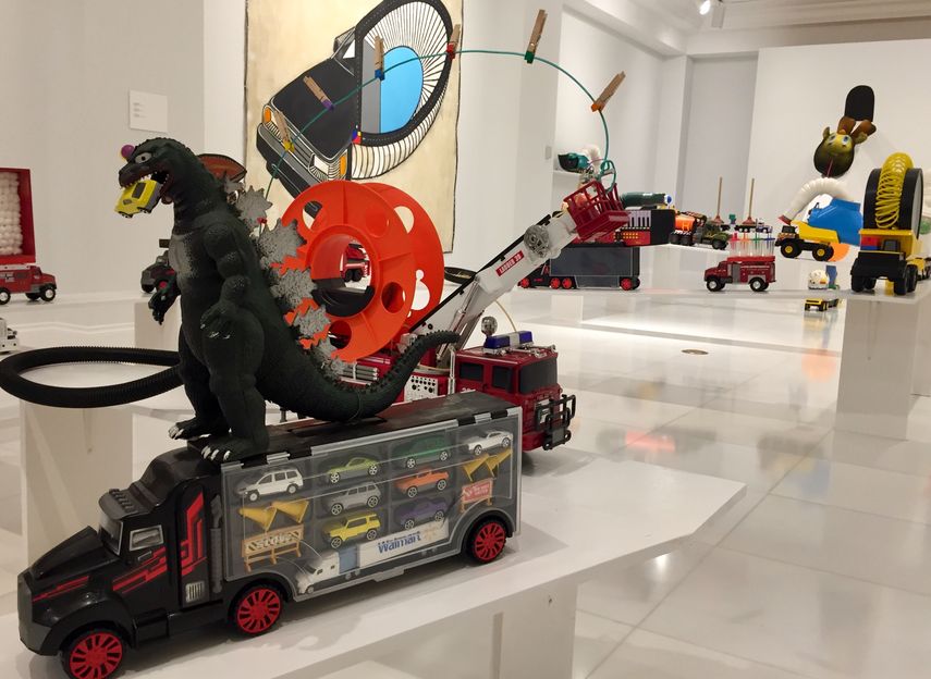 Museo cubano en Miami expone arte por una nueva carga al machete