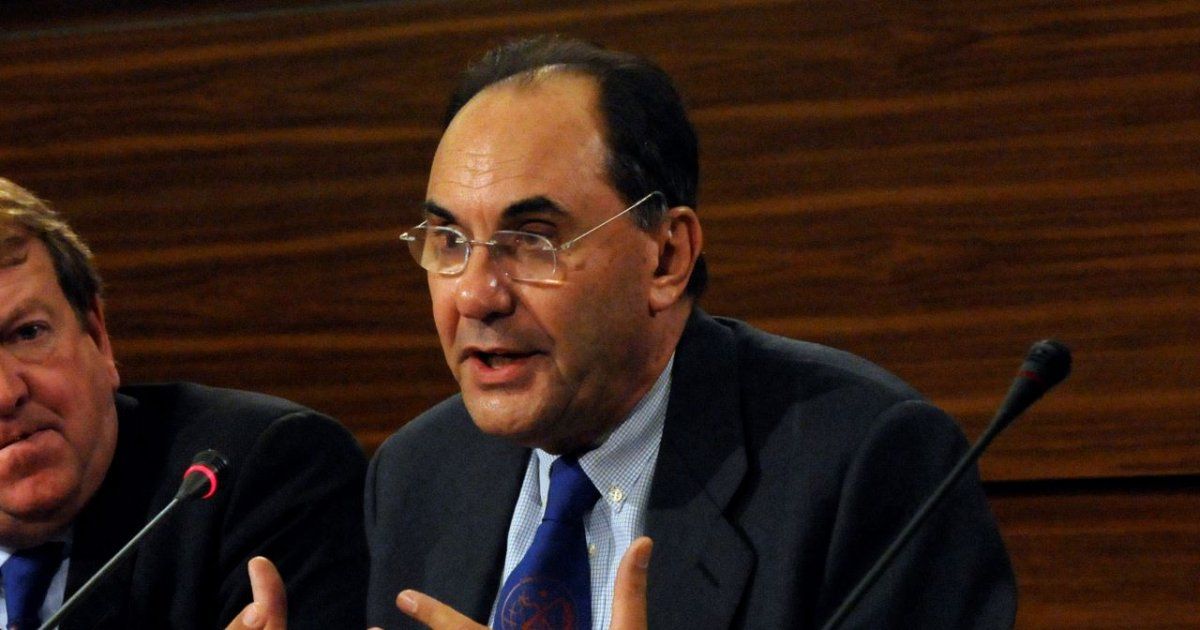 Tres detenidos en relación al atentado contra político español