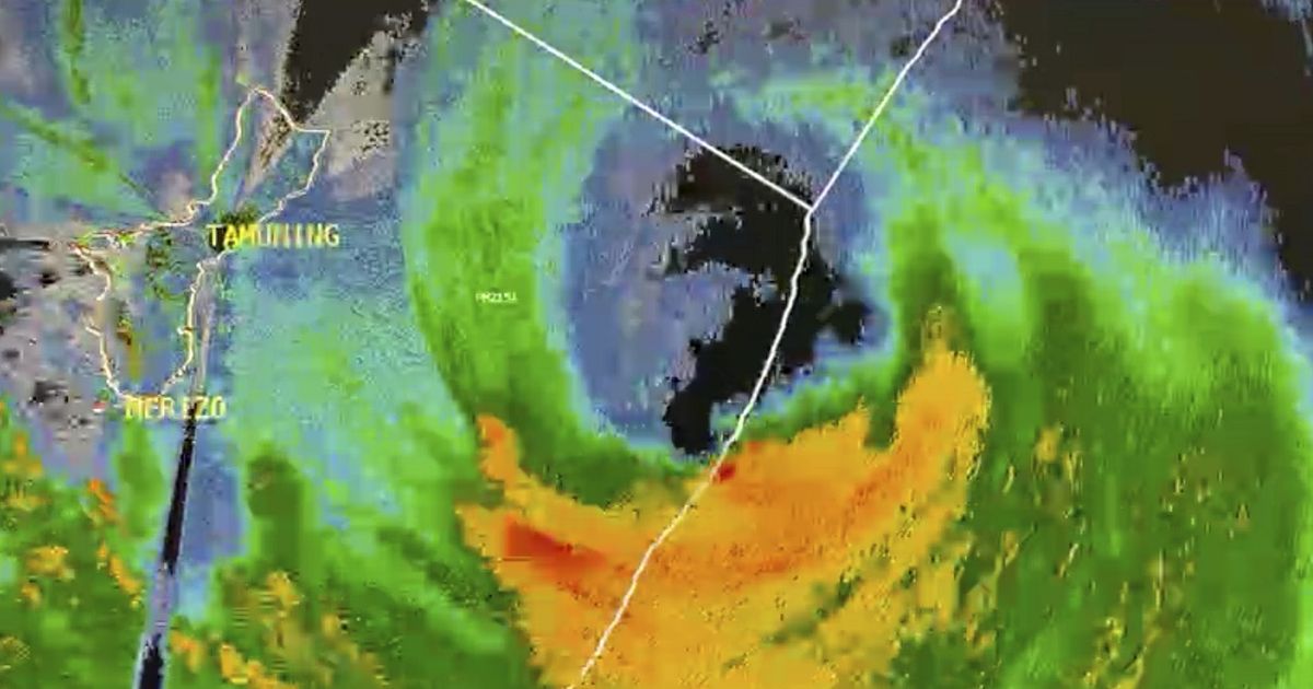 El tifón Mawar lleva vendavales y fuertes lluvias a Guam