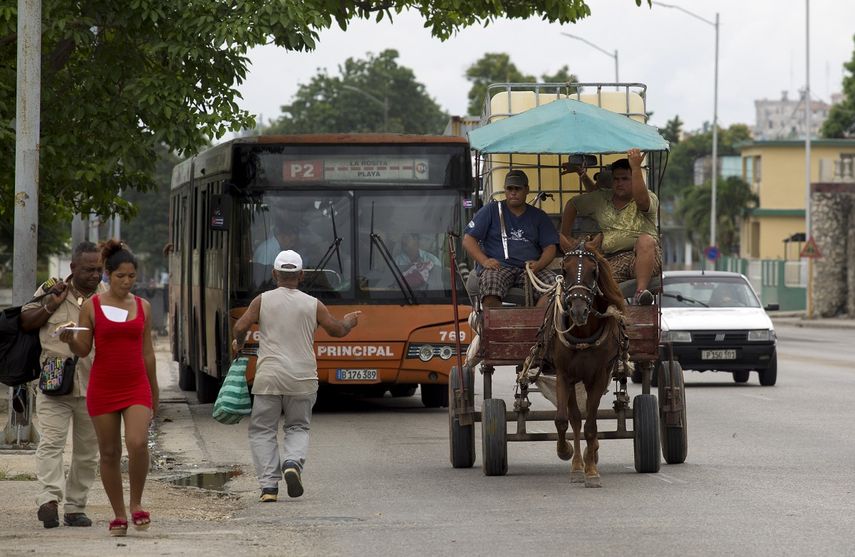 Régimen cubano autoriza viajes interprovinciales