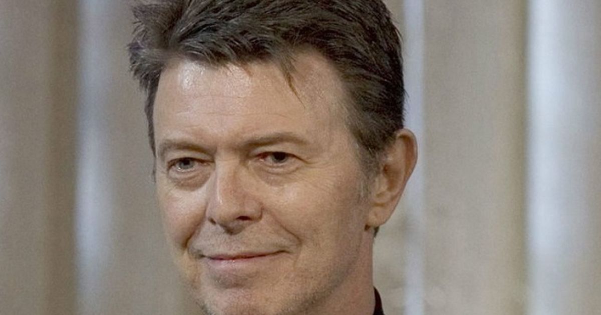 Fans de David Bowie lloran su muerte en un funeral en Berlín