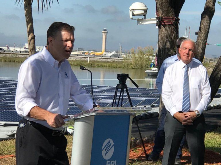 Inauguran primera instalación de paneles solares flotantes en Miami-Dade