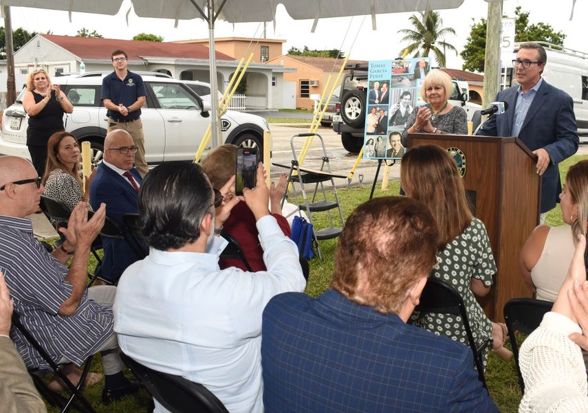 Tomás García Fusté recibe calle en su honor en Miami