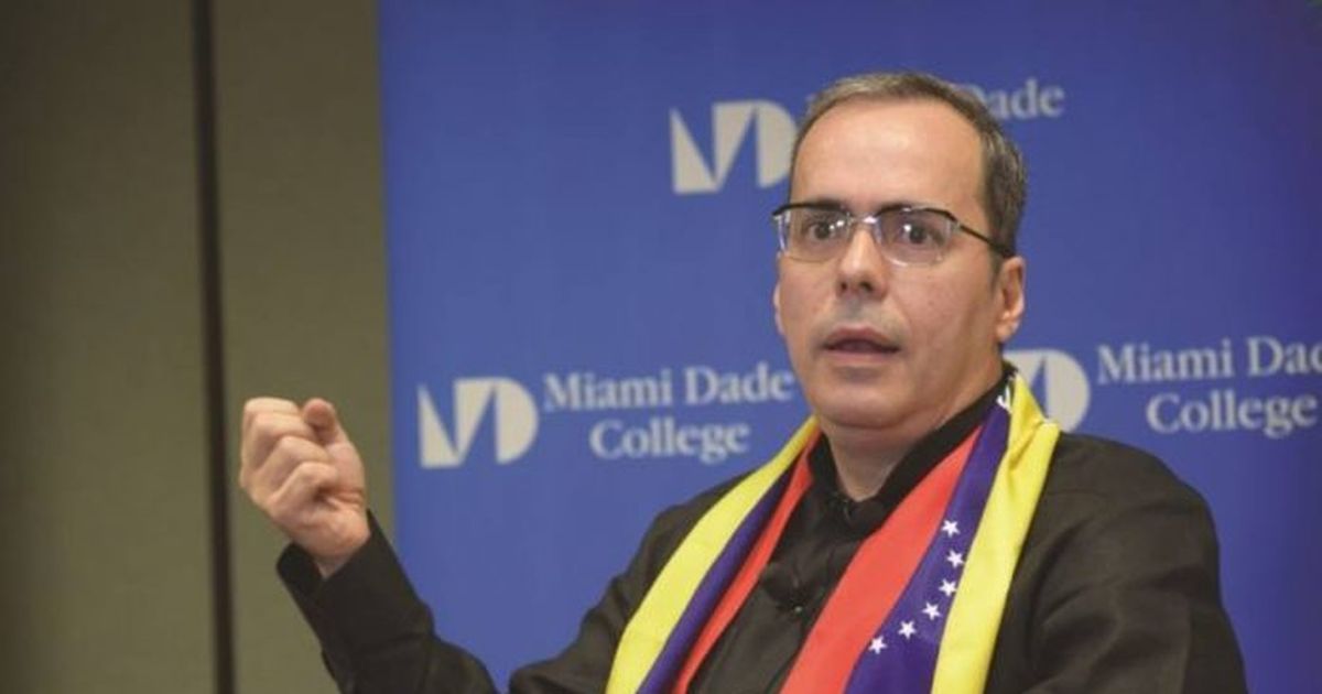 Renuncia J.J. Rendón en medio de controversia por contrato para remover ...