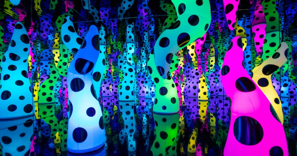 El amor llama en Miami con el arte de Yayoi Kusama