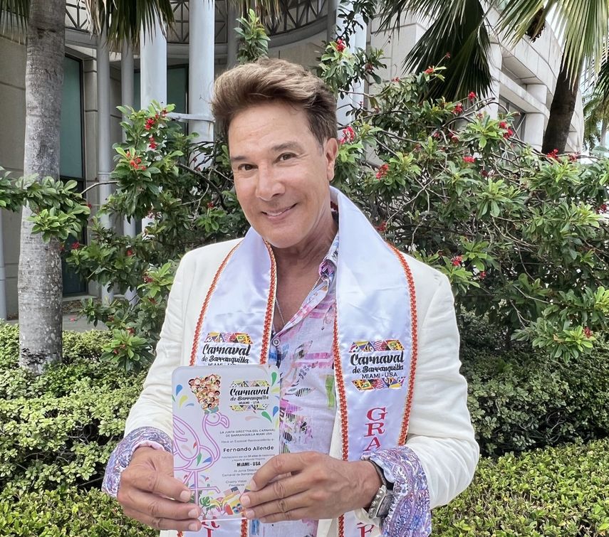 Colombia reconoce al actor y cantante Fernando Allende