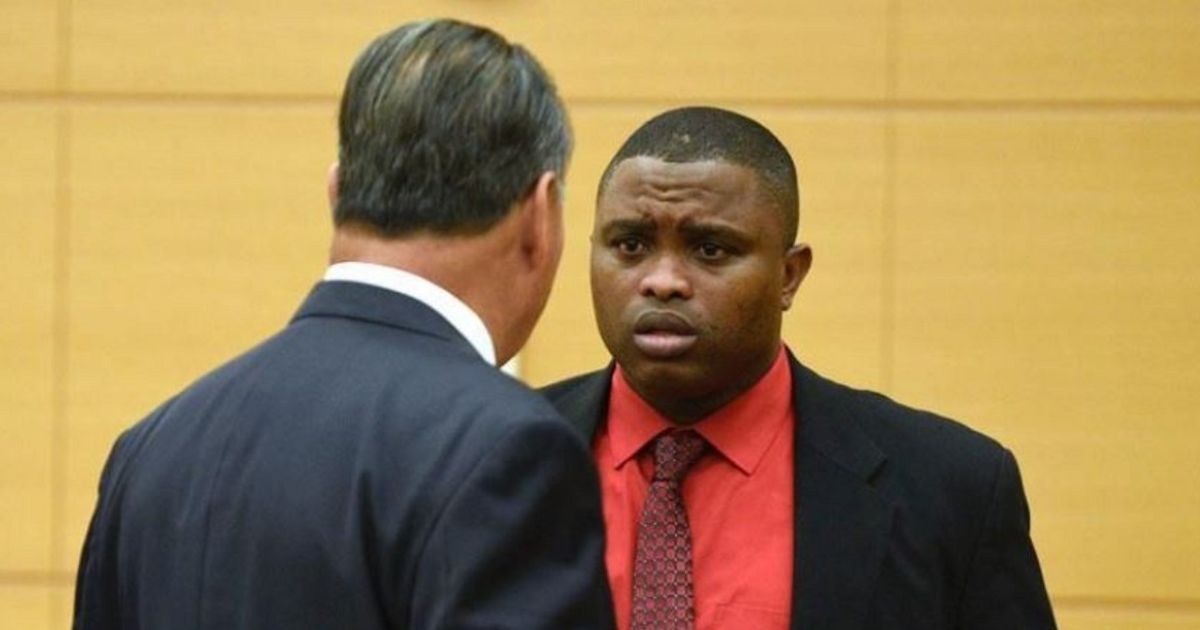 Exoneran a policía por muerte a tiros de un afroamericano en Nueva York