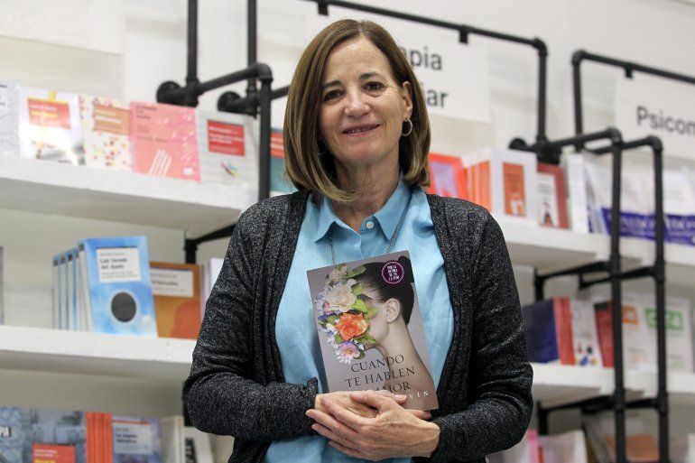 Mónica Lavín, una retratista del alma humana con el pretexto de la ...