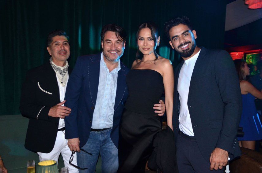 Con la presencia de numerosas personalidades, abre sus puertas el club ...