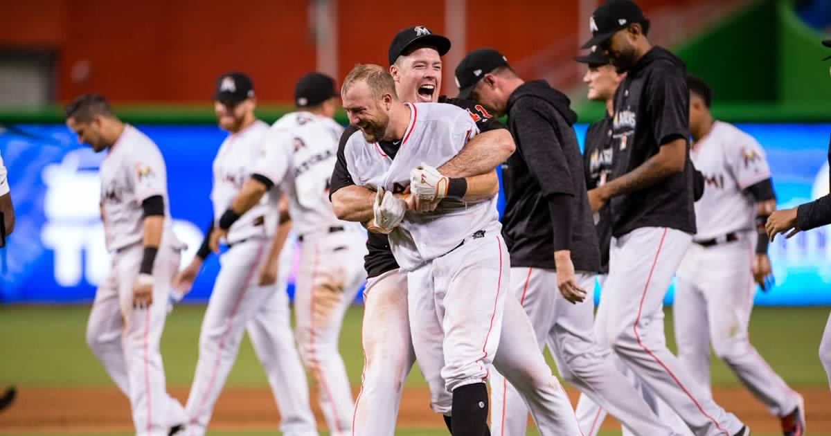 Bryan Holaday aprovechó su oportunidad para ser el héroe de los Marlins
