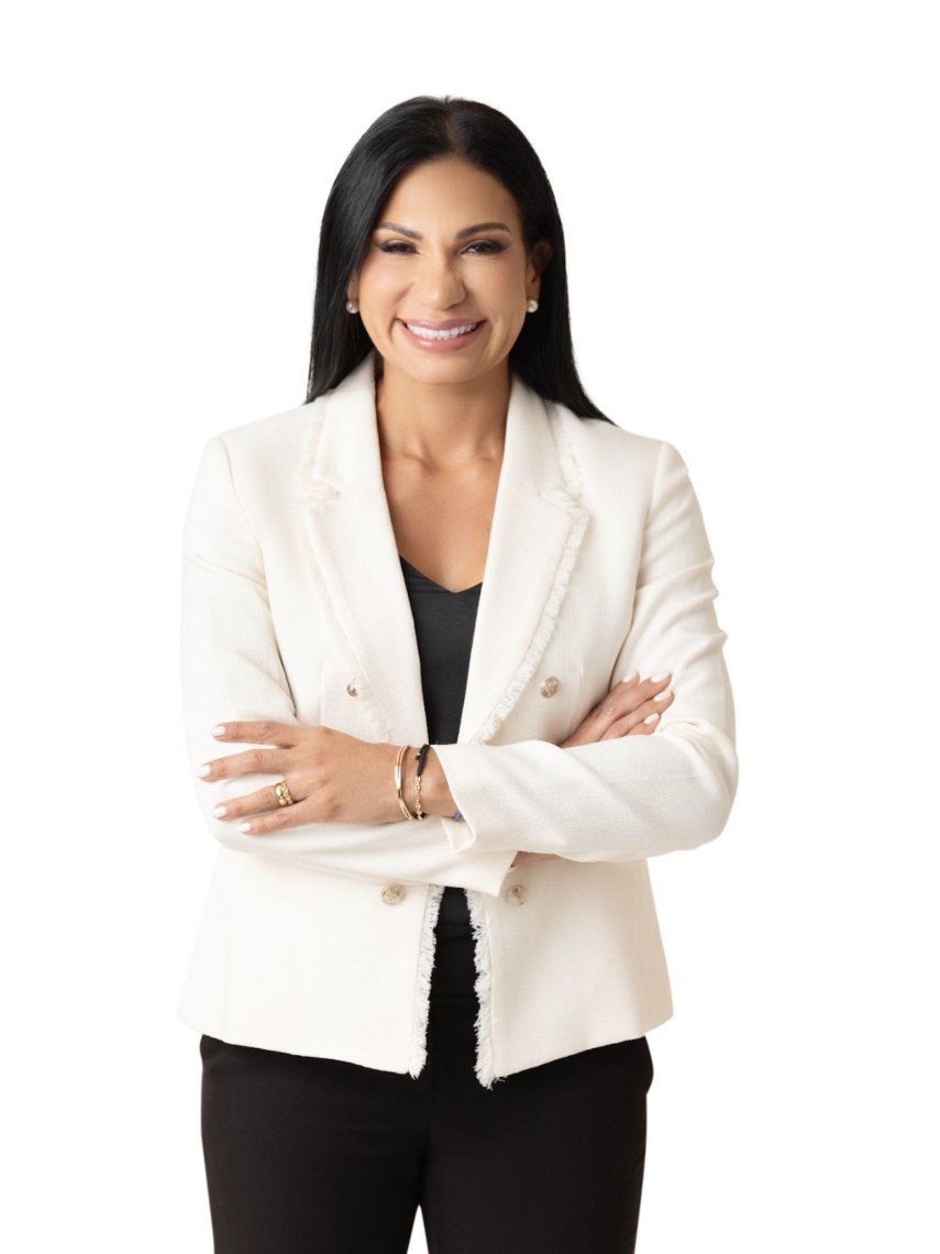 Indhira Cermeño presenta libro sobre la experiencia del inmigrante en EEUU