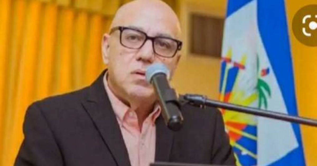 Exaspirante presidencial de Haití es arrestado por ICE en Florida