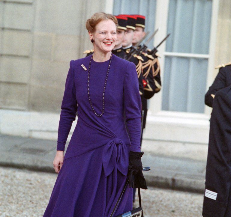 Reina Margarita II de Dinamarca retira el título a 4 nietos