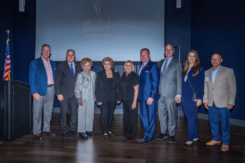 Presentan El sueño americano de Gus Machado, narrado en un libro