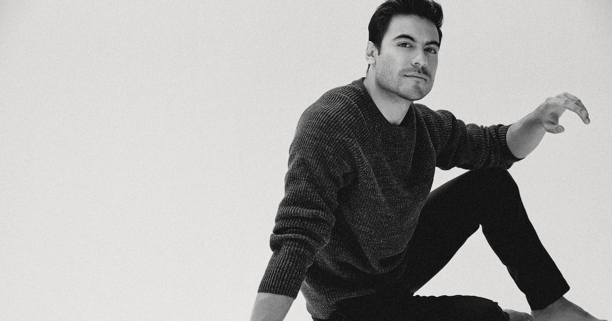 Carlos Rivera estrena Brazos de Sol