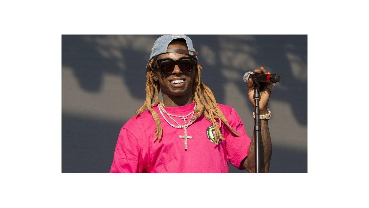 Rapero Lil Wayne es acusado por posesión de arma en Florida