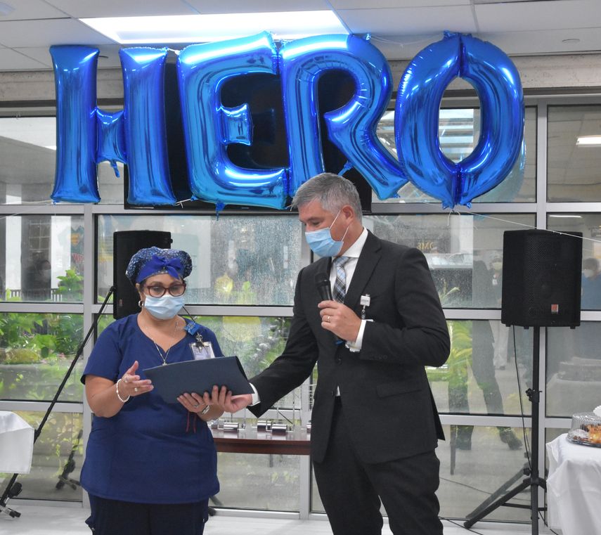 Hialeah Hospital ofrece homenaje a sus héroes