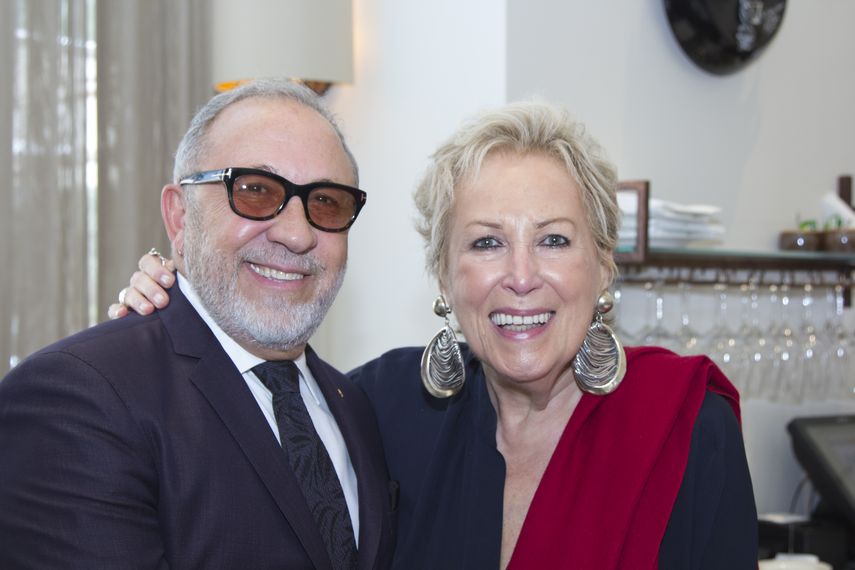 Fabuloso almuerzo en honor de Iran Issa Khan