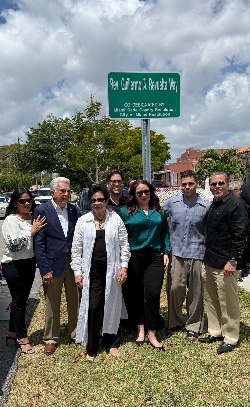 Nombran calle en Miami en honor al reverendo Guillermo A. Revuelta