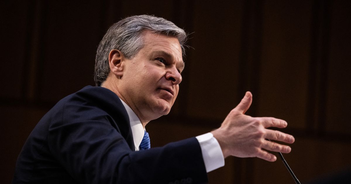 Director del FBI defiende papel de la agencia antes del asalto al Capitolio